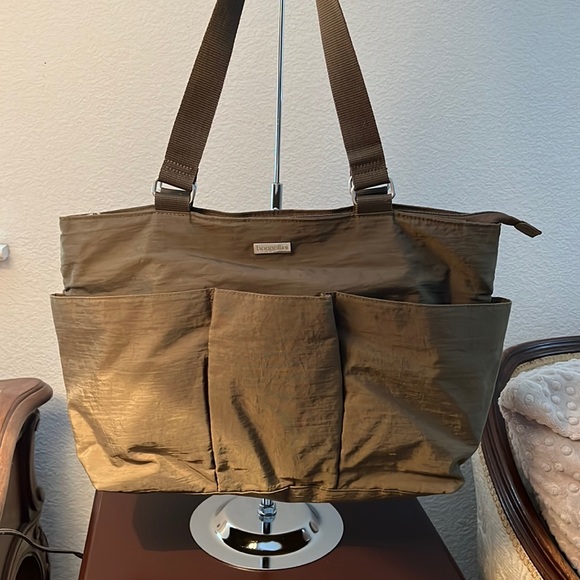 Baggallini | Bags | Baggallini Large Tote 6x11 Great Used Condition ...